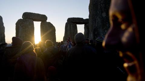 'Sun standing still': Why do we celebrate the solstice? - BBC News