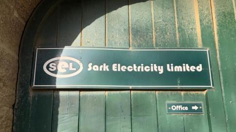 Sark to build new renewable electricity system - BBC News