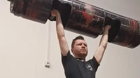 Strongman competition is for everyone, insists 9st 1lb Dan