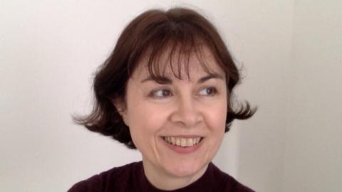 Miss, Ms or Mrs: Which honorific do you go by? - BBC News