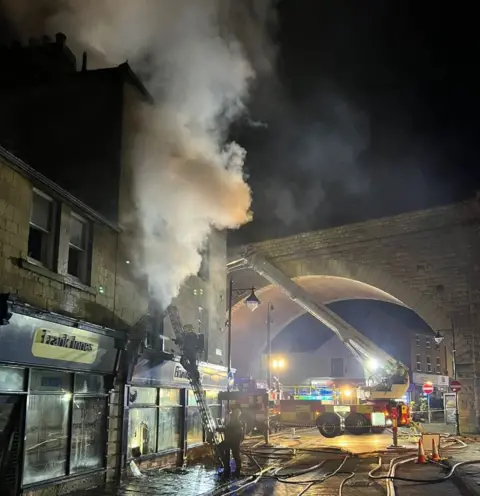 Mansfield Fire Breaks Out At Town Centre Estate Agents mansfield-fire-breaks-out-at-town-centre-estate-agents