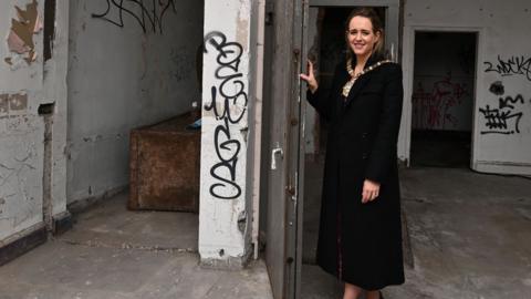 Belfast Art Deco building to be restored in £100m tourism project - BBC ...