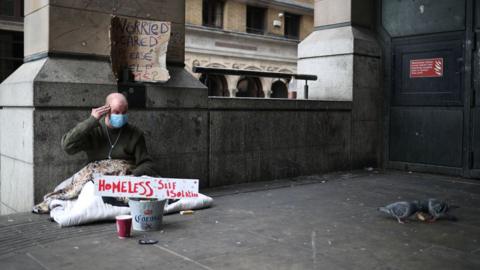 Homelessness: Number of people living rough in London up by 23% - BBC News