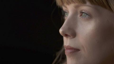 Anorexia: Welsh politician Sarah Murphy recalls teen struggle - BBC News