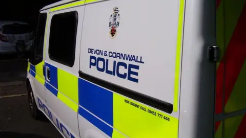 Man in 20s seriously injured in Cornwall crash