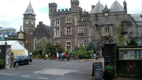 Halloween: The ghosts that reside in Wales' spooky castles - BBC News