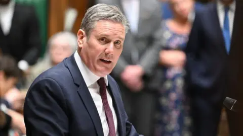 Rishi Sunak has lost control of migration, says Keir Starmer