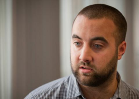 What's it like to answer angry tweets about trains? - BBC News