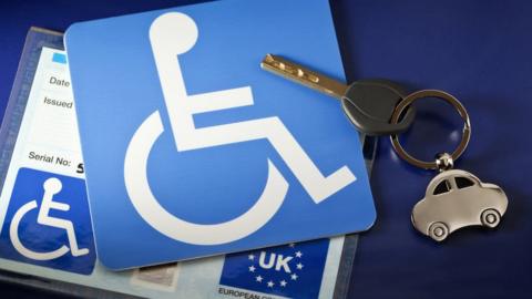 'How a blue badge will help with my hidden disability' - BBC News
