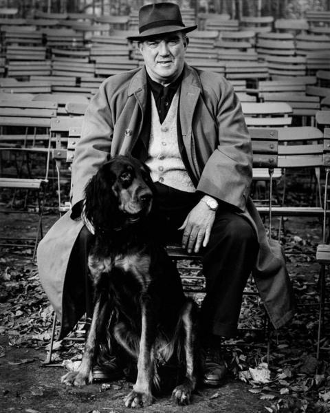 Dunfermline marks city status with new photography exhibition - BBC News