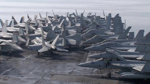 On board the aircraft carrier fighting IS - BBC News