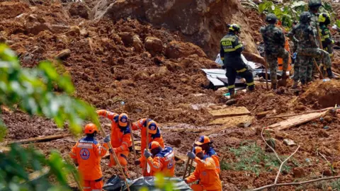 Colombia landslide toll rises to 33 including children