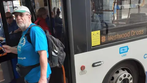 Watford Grandad finishes 1,650 mile bus trip round England