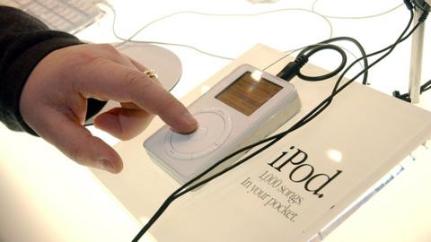 A brief history of Apple's iTunes - BBC News
