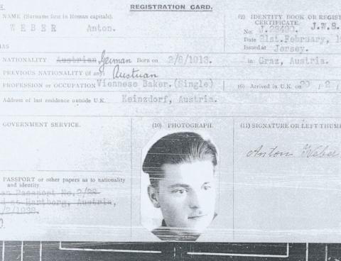 Woman who hid Jewish friend nominated for Israeli honour - BBC News