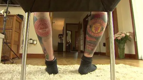 Aberdeen FC fan gets Derek McInnes tattoo on leg