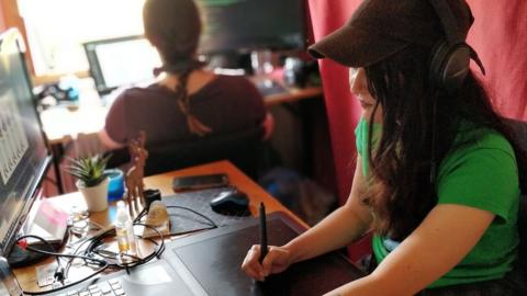 How to make a video game: Developers say 'anyone can do it' - BBC News