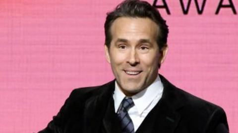 World Cup 2022: Tears and emotion as Wales return - BBC News