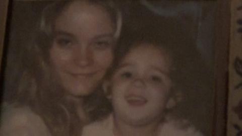 Bid to find Caversham arsonist 20 years after girl died - BBC News