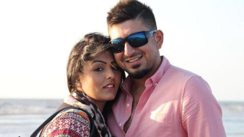 Pakistan girls murdered over phone video footage - BBC News