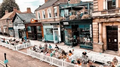 Darlington council backs £1m roads funding to support café culture