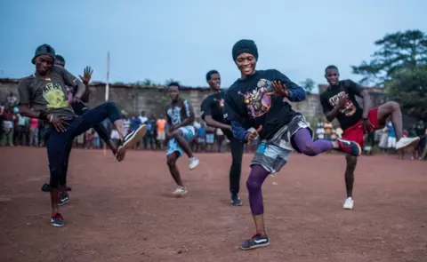 The street dancers who dream big