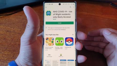 Coronavirus: France set to roll out contact-tracing app before UK - BBC ...