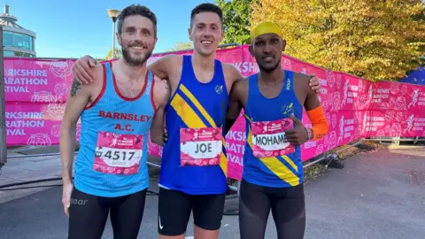 Yorkshire Marathon: Thousands take part in York race