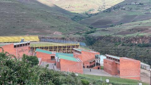 Sam Matekane - can a diamond magnate help Lesotho to sparkle? - BBC News