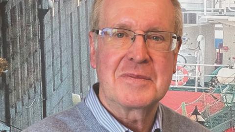 Writer calls for Scotland's first Gaelic university - BBC News