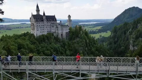 Neuschwanstein: US man charged over deadly attack at famed German castle