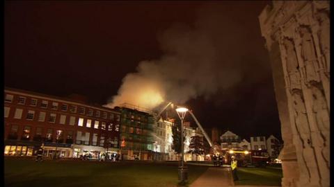 Exeter fire wrecks 'oldest hotel in England' - BBC News