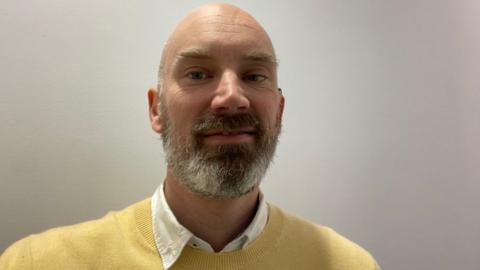 Strictly Come Dancing: Deafness 'not a barrier' to the arts - BBC News