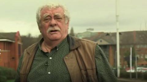 Bobby Knutt: Benidorm and Emmerdale actor dies on holiday - BBC News