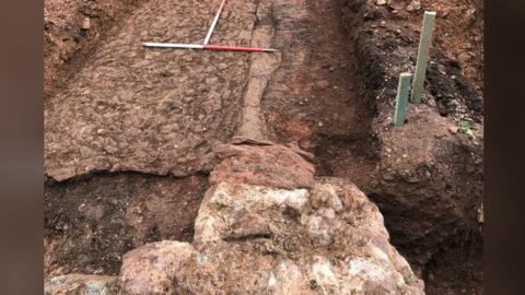 Wiveliscombe bishop's palace discovered during building work - BBC News