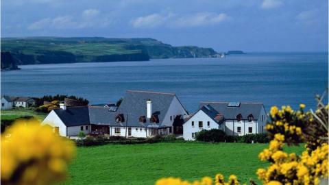 Corrymeela community: Service celebrates 50 years of reconciliation ...