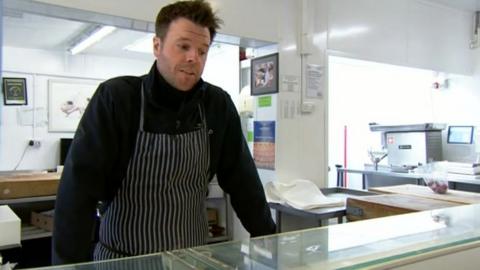 Bubwith bridge repairs could add an hour to journeys - villagers - BBC News