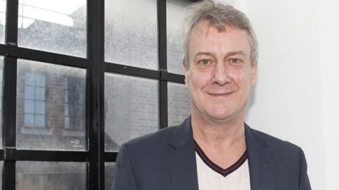 Actor Stephen Tompkinson due in court charged with inflicting GBH - BBC ...