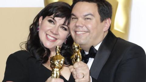 Songwriter Robert Lopez makes Oscars history - BBC News