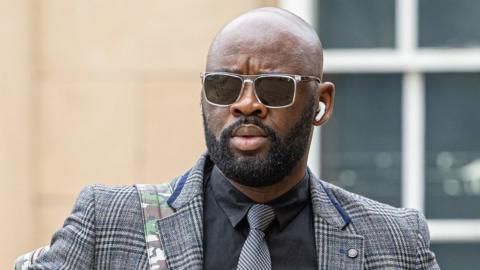 Benjamin Mendy: Footballer tried to 'debate' woman into sex, court told - BBC News