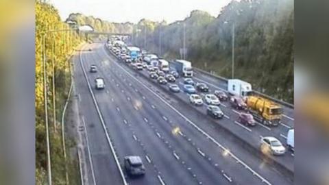 How smart are Highways England's smart motorways? - BBC News