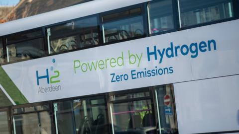 Can hydrogen fuel help drive towards green future? - BBC News