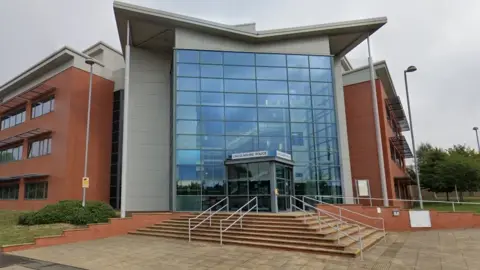 Police forces hired detective despite abuse allegations