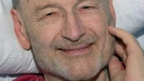 Roger Curry: Man jailed for Hereford mystery man plot