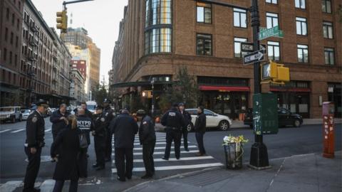 Mail bombs: Robert De Niro and Joe Biden latest targets - BBC News