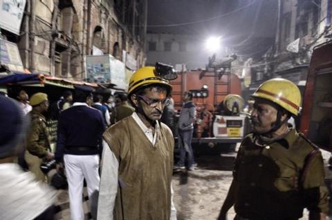 The Indian man who chases fires - BBC News