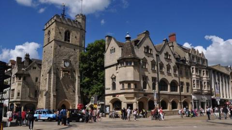Oxford's Zero Emission Zone pilot to begin in February - BBC News
