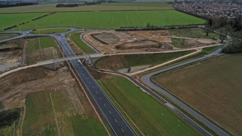 Lincoln bypass plan approved at North Hykeham - BBC News