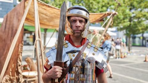 Castleford's Roman heritage celebrated at free festival - BBC News