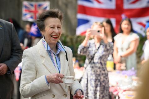 In pictures: Coronation concert and UK street parties - BBC News